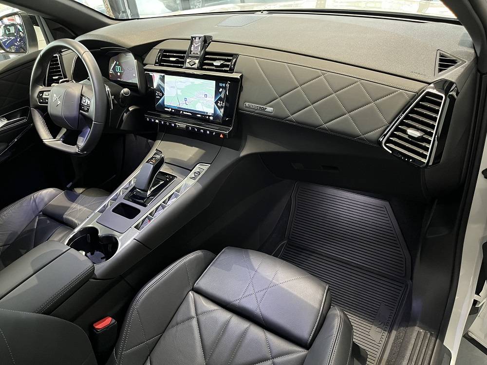 DS DS7 CROSSBACK E-TENSE 225 RIVOLI | A.R.T automobiles